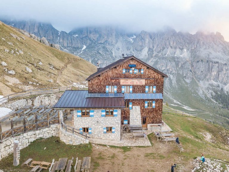 Rifugio Roda di Vael, dormire all'ombra del Catinaccio - Viaggiando A ...